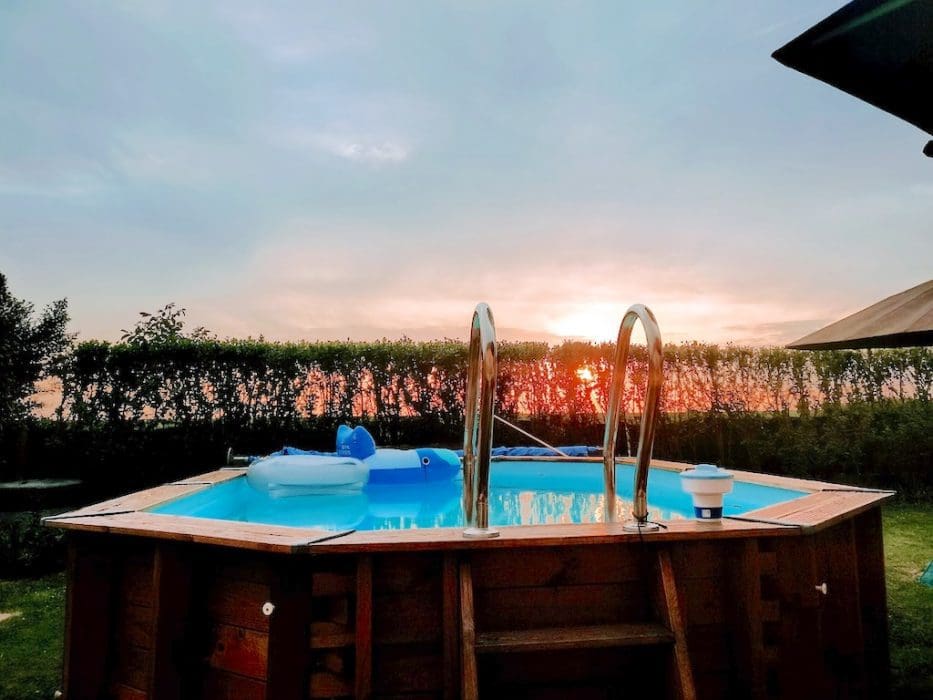 Ovanmarkspool: 5 fördelar vid köp eller bygge - Villalivet